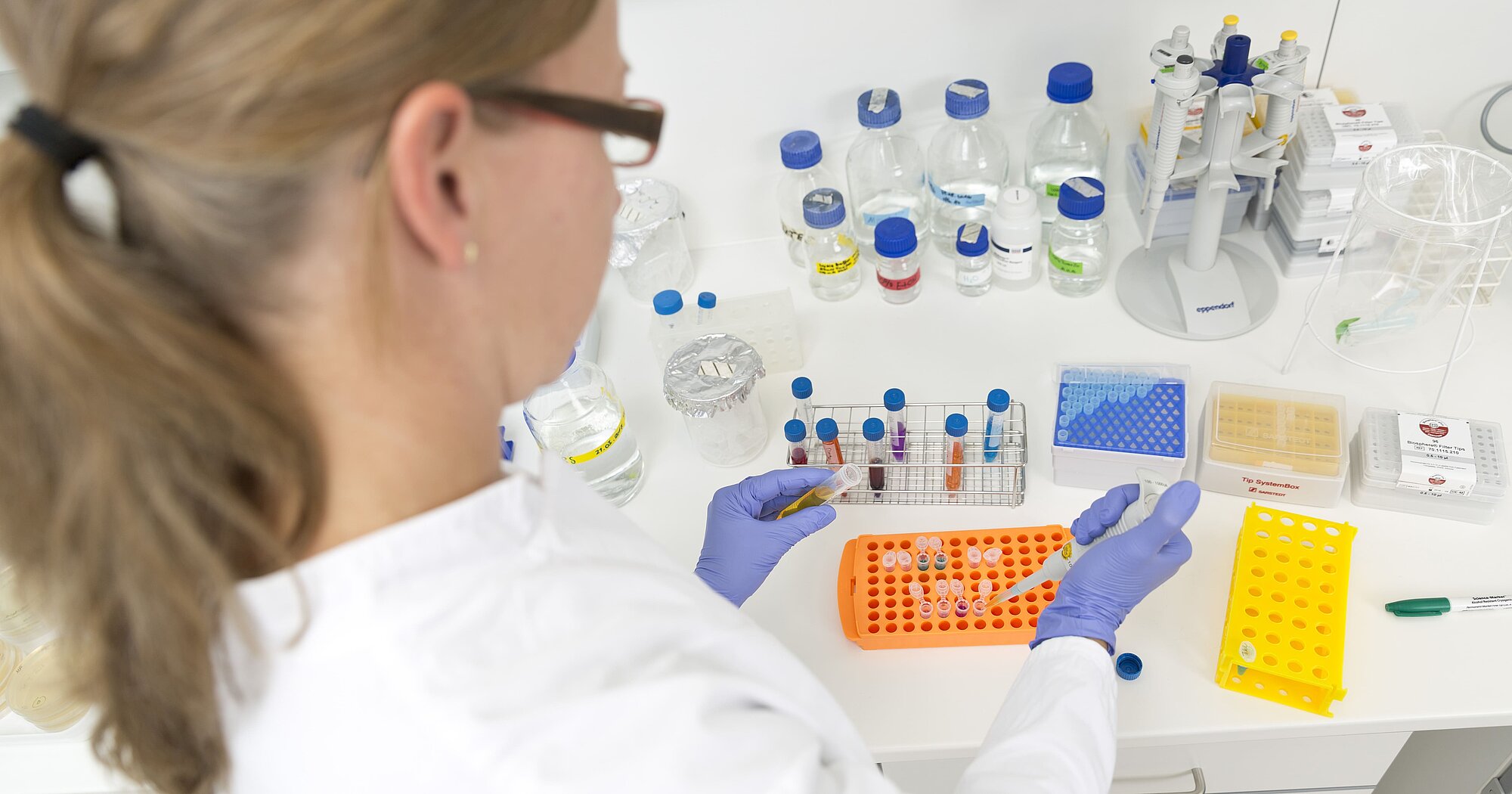 HZI | Adaptive Infectious Disease Diagnostics